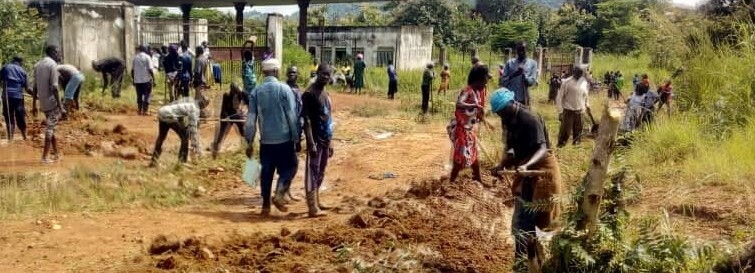 Kajo-Keji residents join in road rehabilitation works | Radio Tamazuj